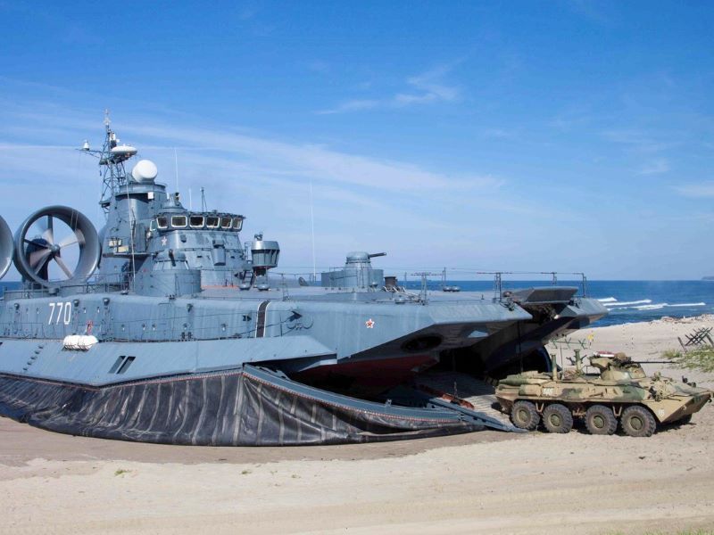 Russian Baltic Fleet Hovercraft Train for Seaborne Assault | Halldale Group